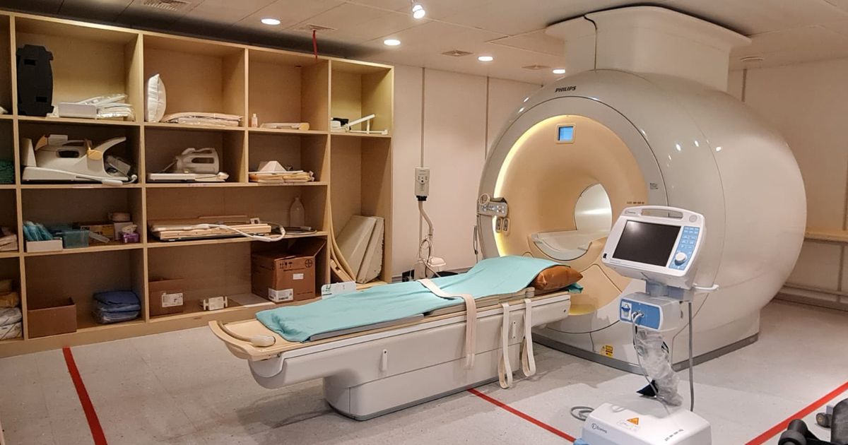 MRI Philips Achieva 3.0T Yom 2011